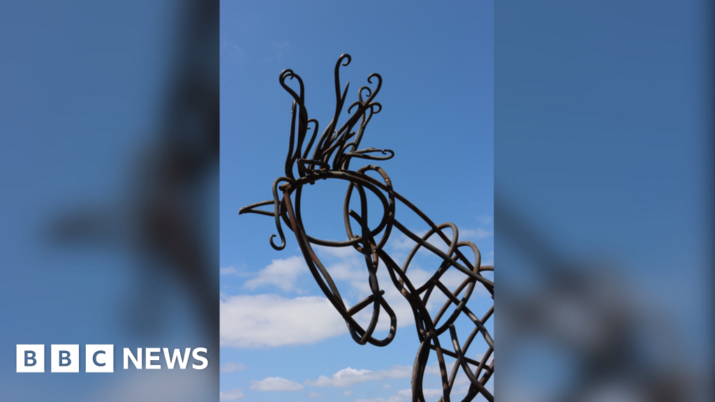 Romany artist's sculpture to go to Sussex University to inspire ...