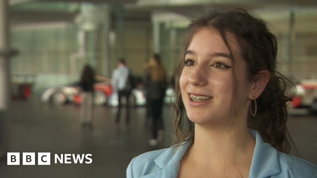 Cheadle teenager gets F1 McLaren engineering scholarship - BBC News