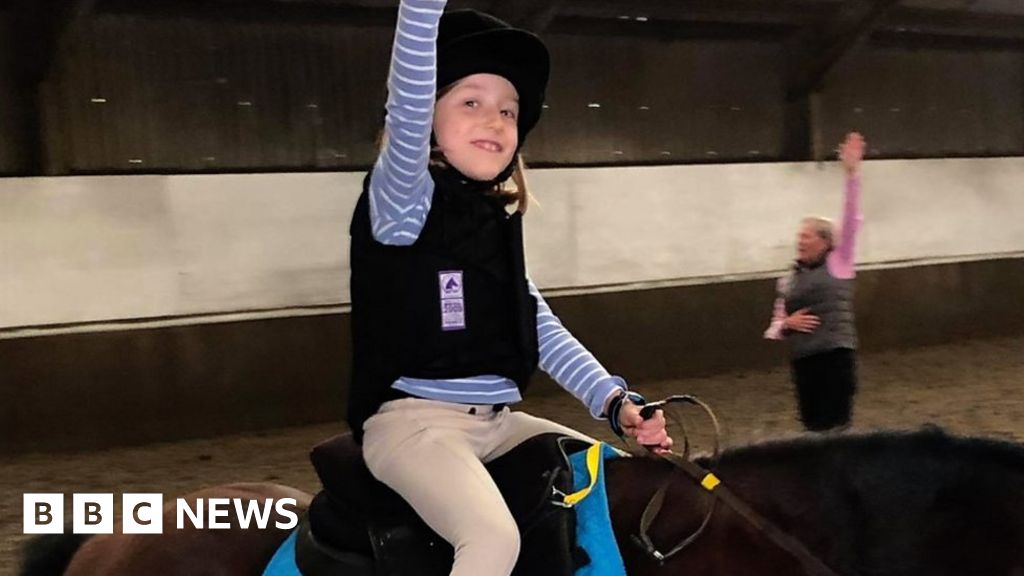 Disabled access: 'Imogen's at home when she should be at school' - BBC News