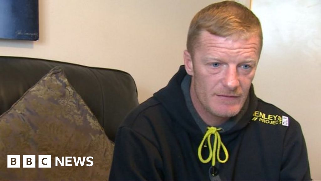 Homeless ex-guardsman given a Dudley flat by landlord - BBC News
