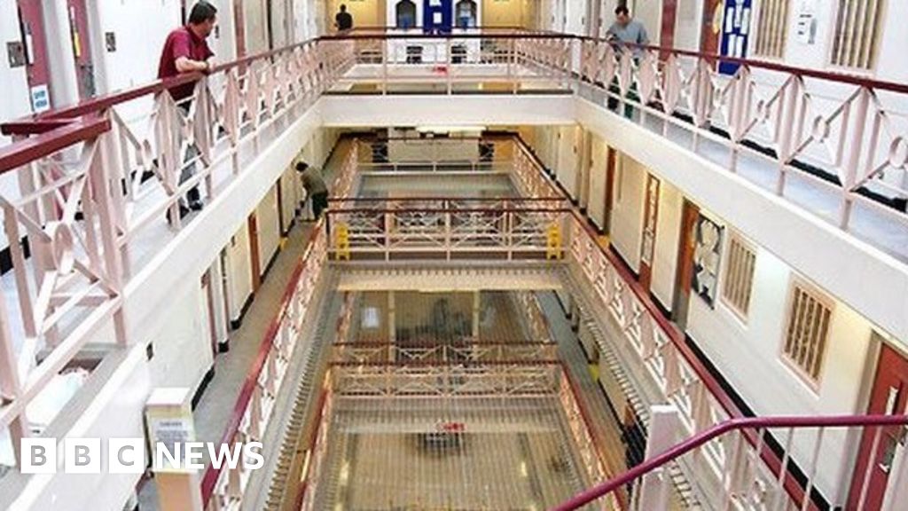 Nottingham Prison inmate Shalane Blackwood's death probed - BBC News