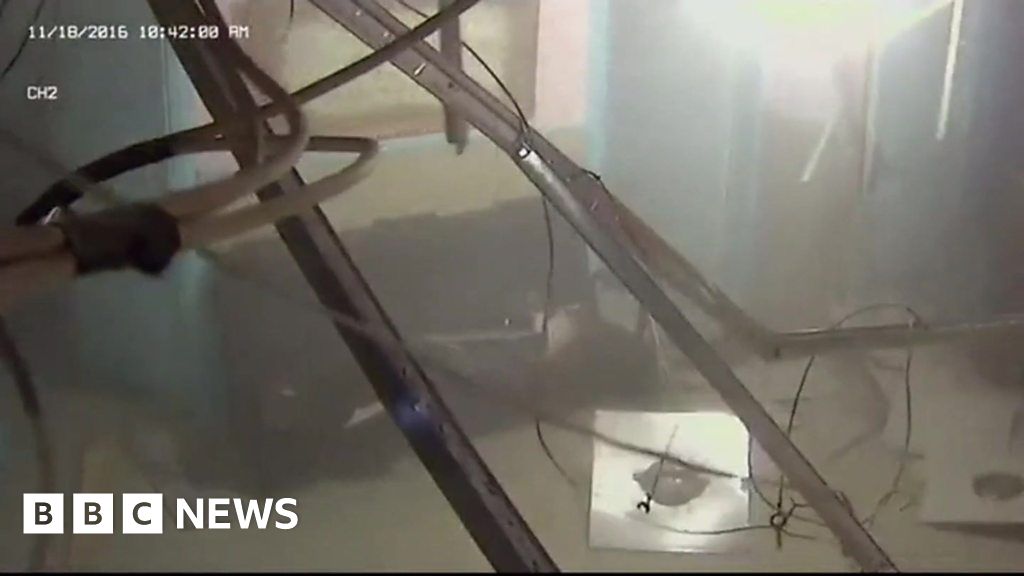 Syria conflict: Moment of blast at rebel Aleppo hospital - BBC News