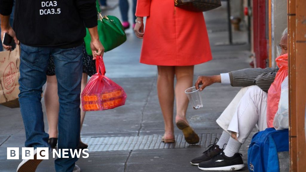 California church leaders 'used homeless as forced labour' - BBC News