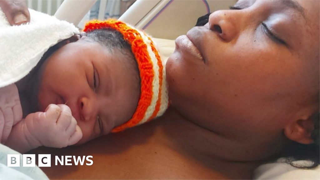 Homelessness in England: 'There's no space for my baby'