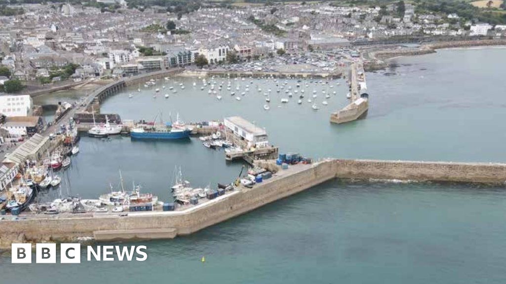 Penzance: Restaurateur criticises Cornwall Council demolition decision ...