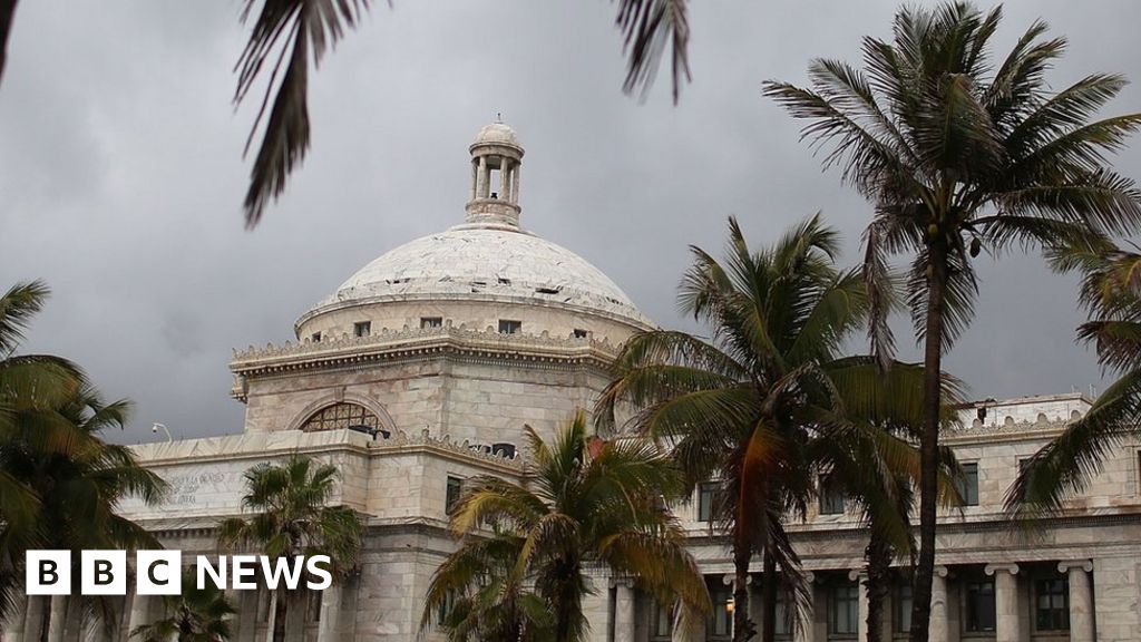Puerto Rico: The Greece of the Caribbean? - BBC News