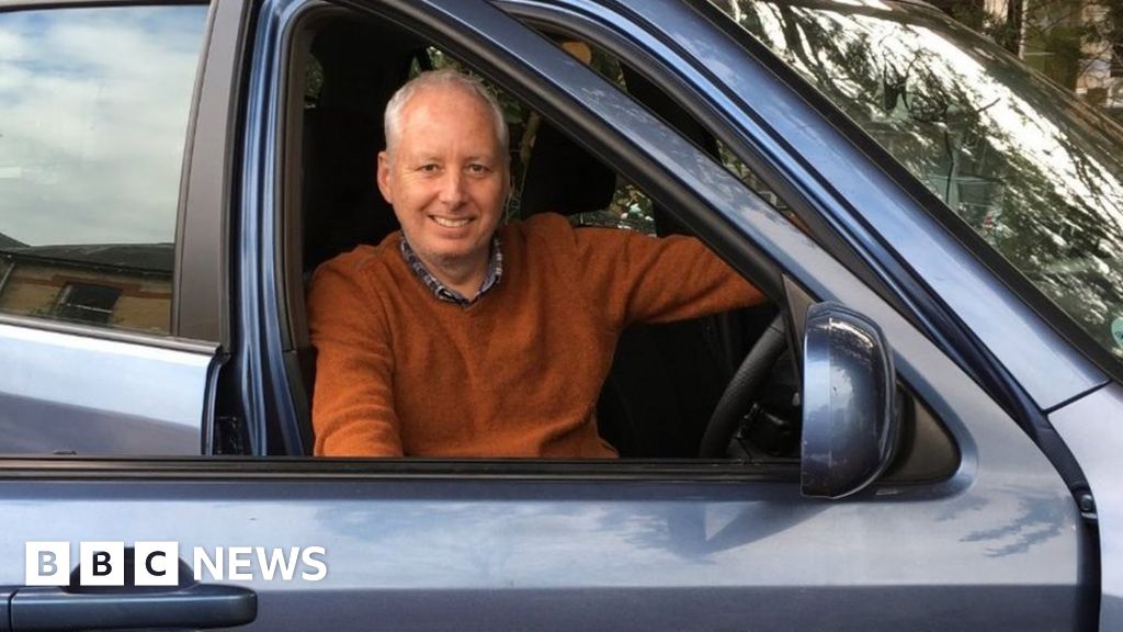 Diesel-car drivers respond to new charges - BBC News
