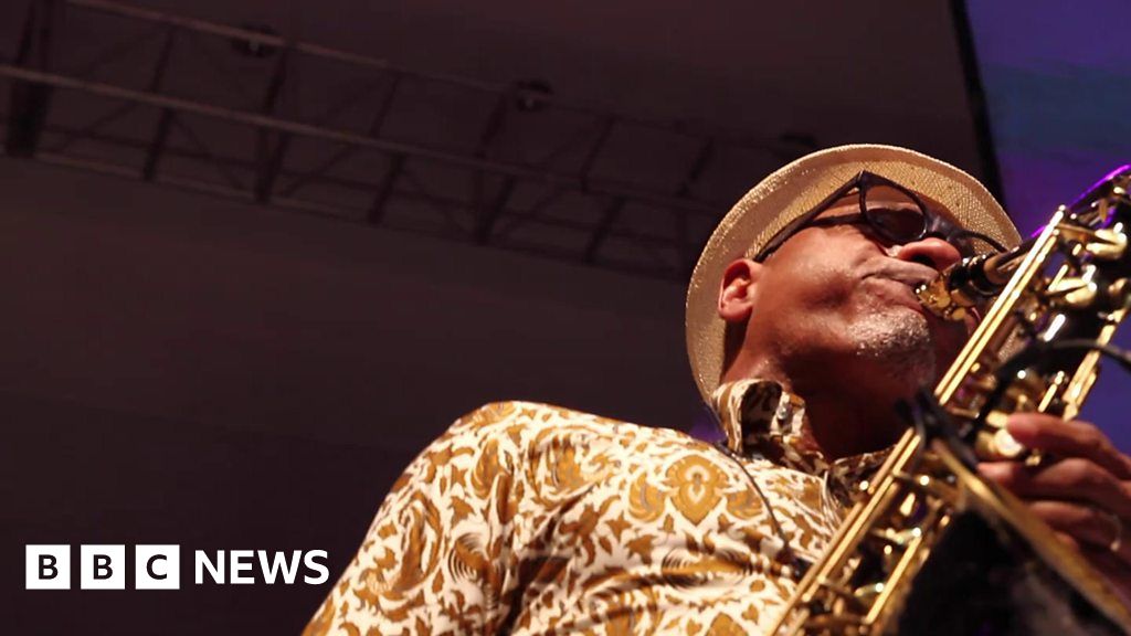 Moves to revive jazz in Nigeria - BBC News