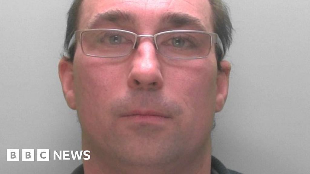 Ex-Jersey honorary policeman jailed for child sex images - BBC News