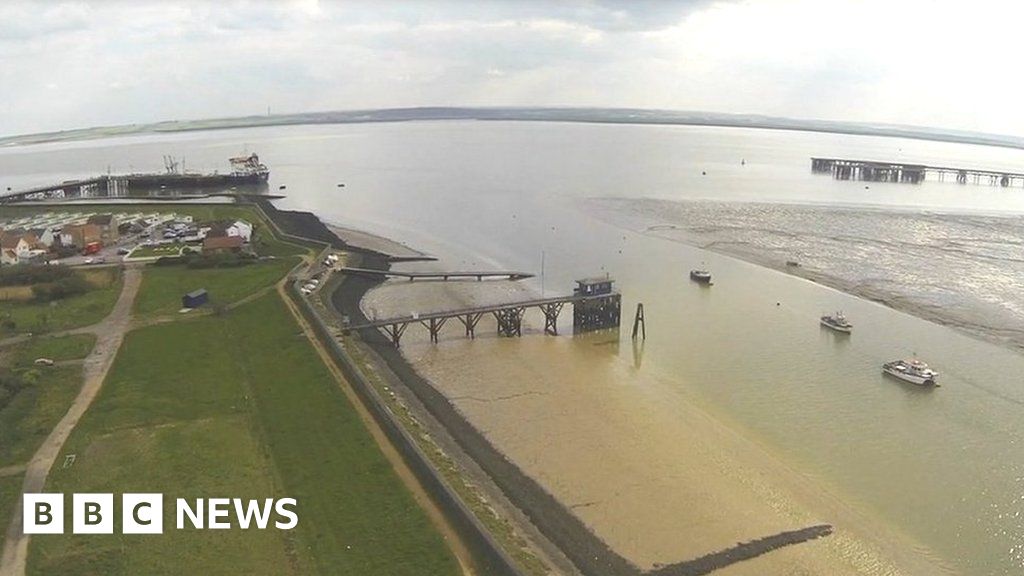 Canvey jetty could be demolished due to repeat vandalism - BBC News