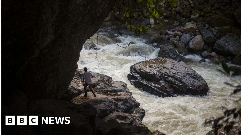 Lizzie Orchard: Hampshire woman died in Peru ravine fall