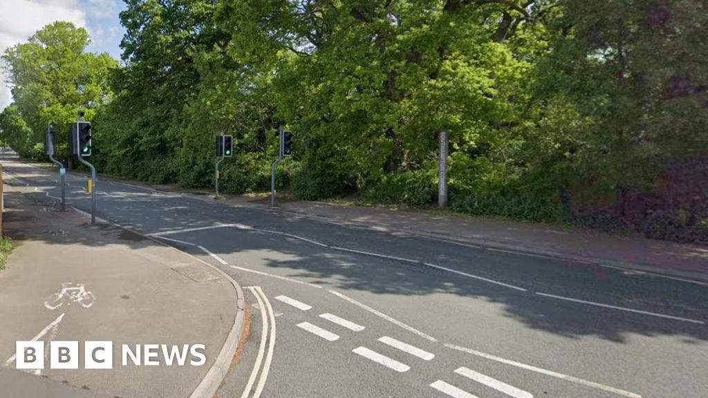 Southampton Hill Lane and Shirley Road set for 20mph U-turn - BBC News