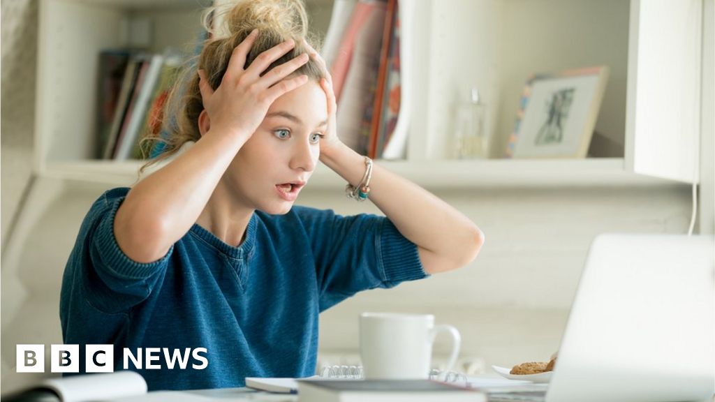 How did the financial crisis affect your finances? - BBC News