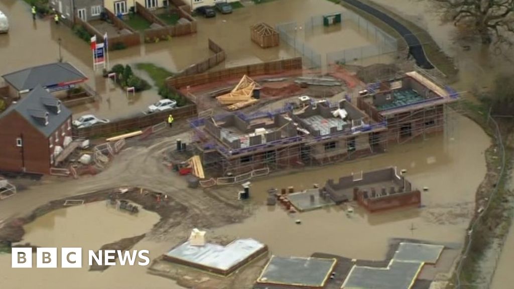 Ruthin flooding: Plan for Glasdir housing estate rejected - BBC News