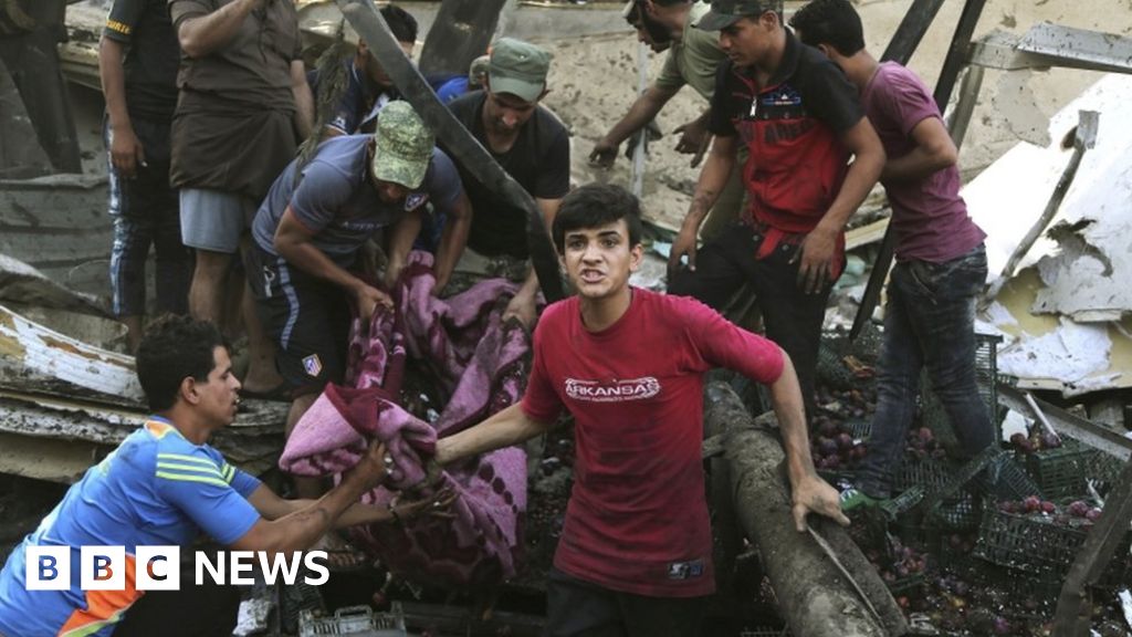 Iraq conflict: Civilians suffering 'staggering' violence - UN - BBC News