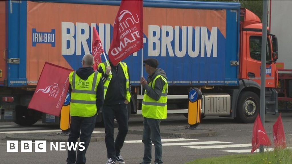 Irn-Bru drivers walk out on first day of strike