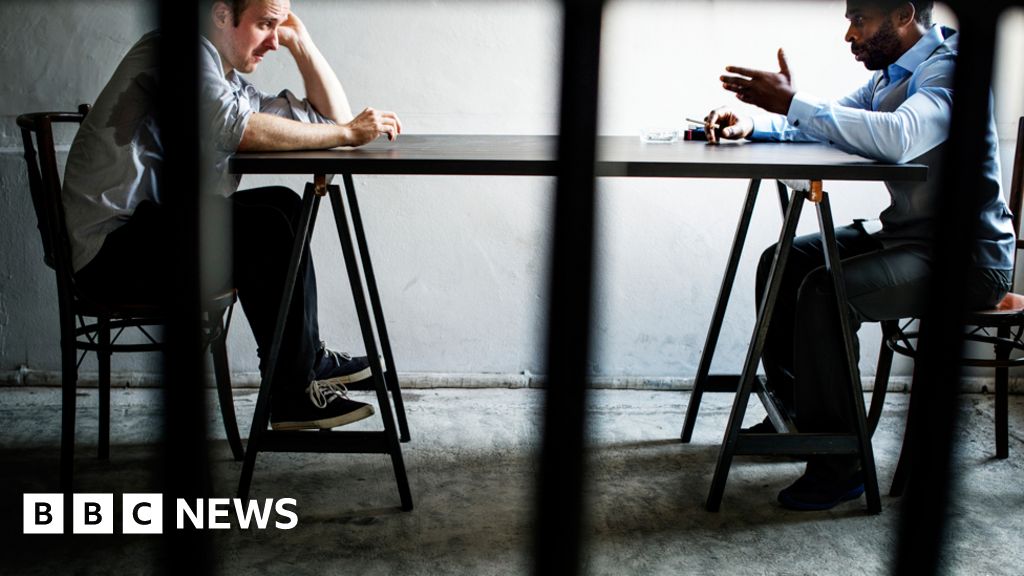 'High workloads' affect probation officers in Wales