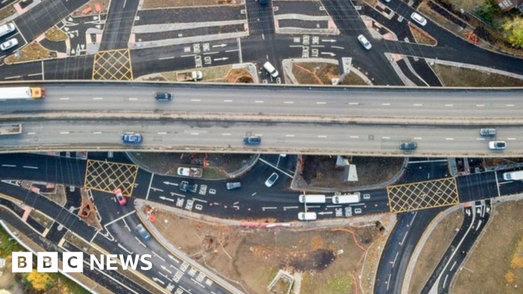 Lane closures on Manchester's Princess Parkway due to resurfacing work ...