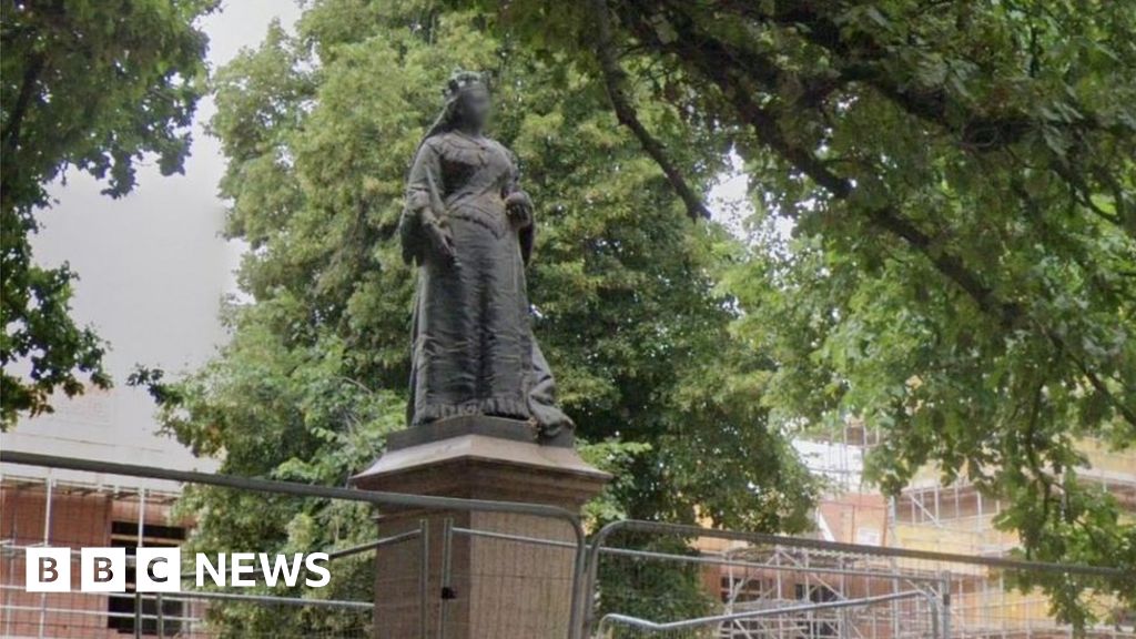 Derby's Queen Victoria statue could be moved - BBC News