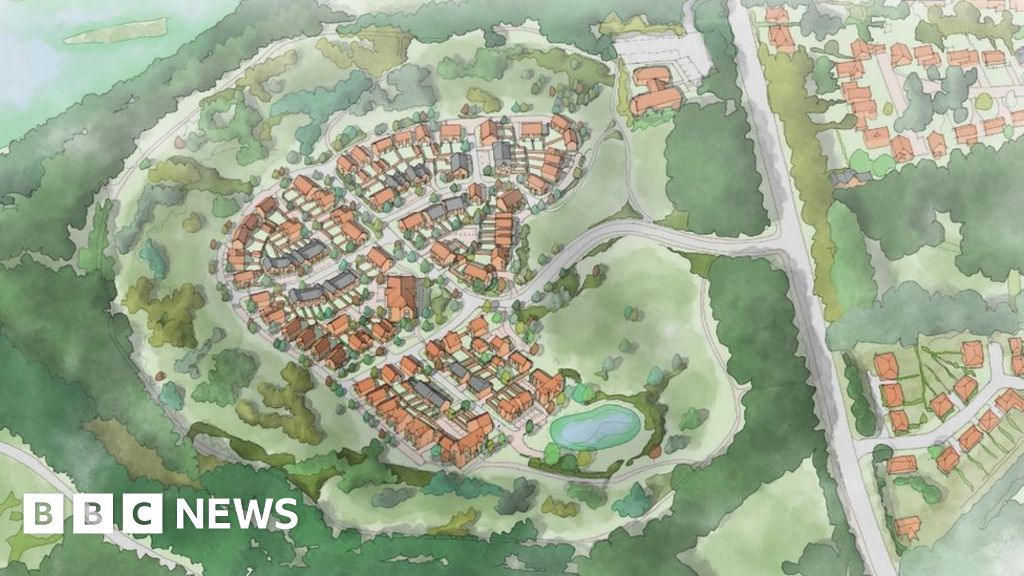 Godstone: Former quarry could become 140 homes - BBC News