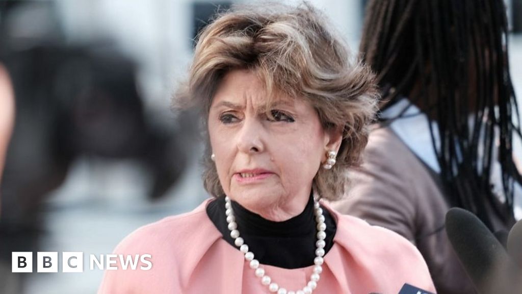 R. Kelly 'is the worst predator' says victims' lawyer - BBC News