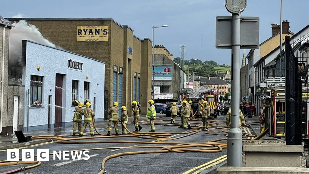 Strabane: Large fire has broken out at coffin makers - BBC News