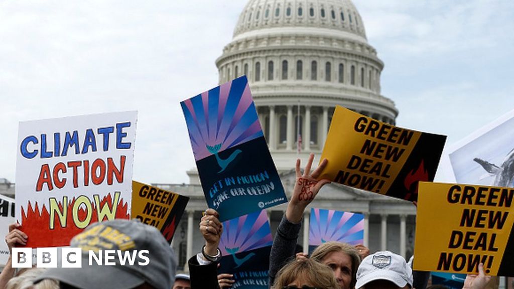 Paris climate accords: US notifies UN of intention to withdraw - BBC News