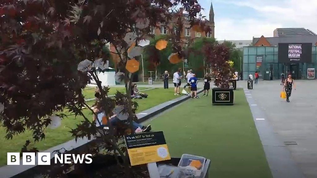 Manchester attack: 'Trees of Hope' trail for tributes - BBC News
