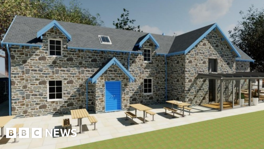 Former Kinloch Rannoch school to be converted into community hub - BBC News