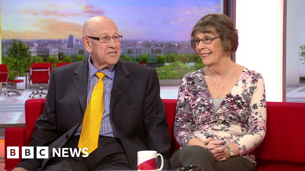 June 'not returning' to Gogglebox after Leon's death - BBC News