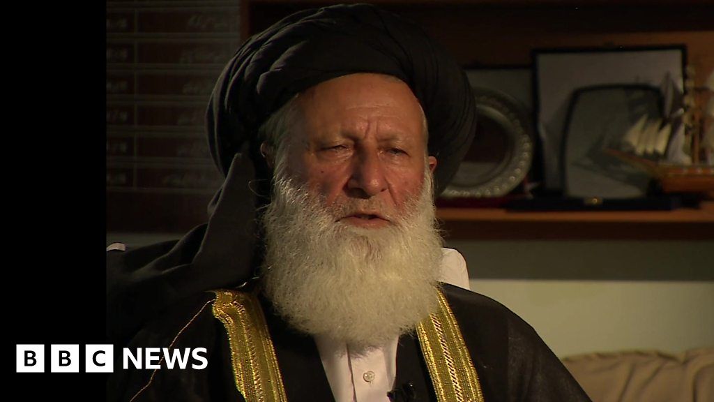 Meet Pakistan's 'light beating' mullah - BBC News