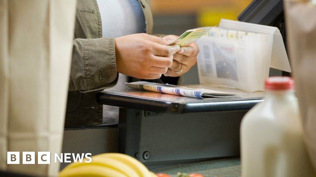 Dorset Council hardship fund closes within hours of opening - BBC News