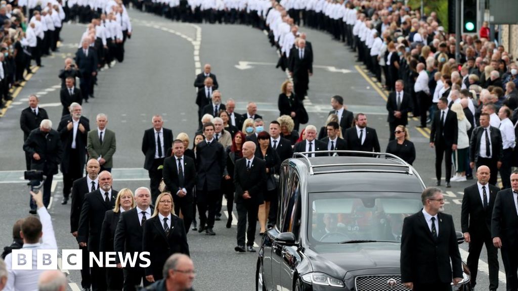 Bobby Storey funeral: No prospect of Stormont falling - BBC News