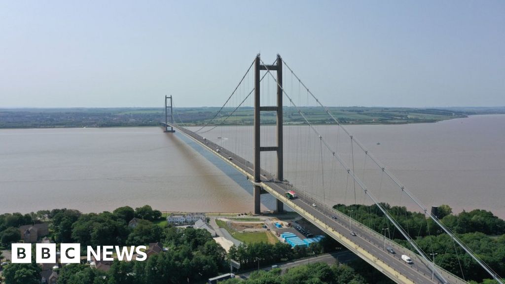 Humber Bridge staff need more suicide prevention training - coroner ...
