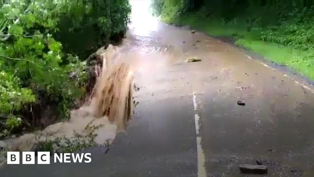 Yorkshire flooding: Bridge collapse and roads impassable after flooding ...