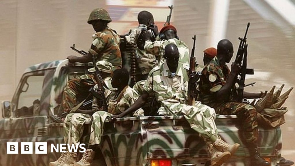 Central African Republic: Rebel group 'killed 32 civilians' - BBC News