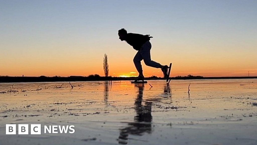 Cold weather allows people to try 'Fen skating'