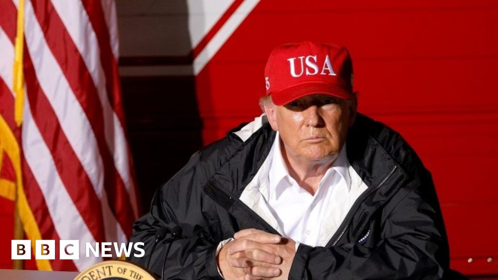 Jacob Blake: Donald Trump to visit Kenosha amid unrest - BBC News