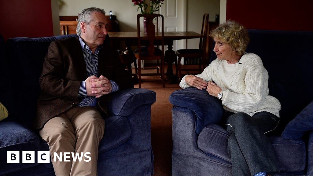 Crossing Divides: Gypsy leader meets 'attacked' homeowner - BBC News