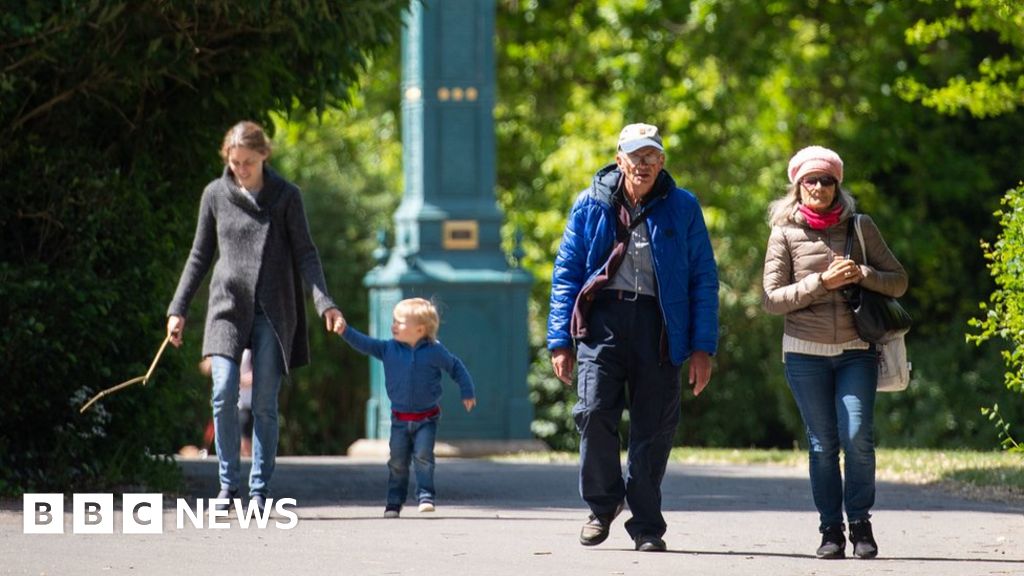 Coronavirus lockdown: Allowing family gatherings in England ...