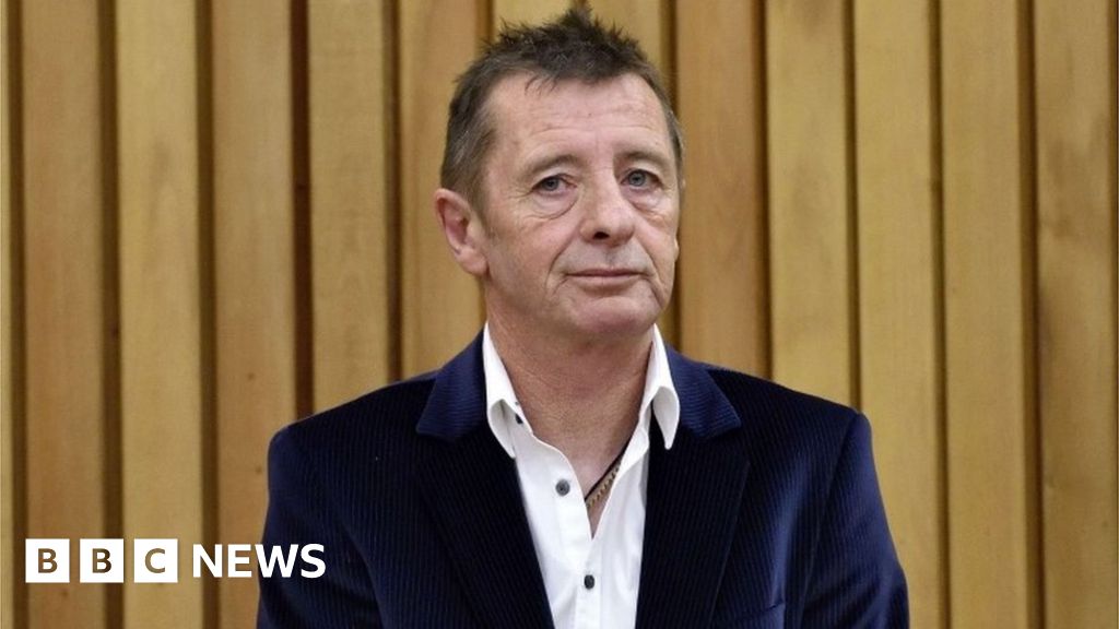 Phil Rudd, AC/DC drummer, sentenced to house detention - BBC News
