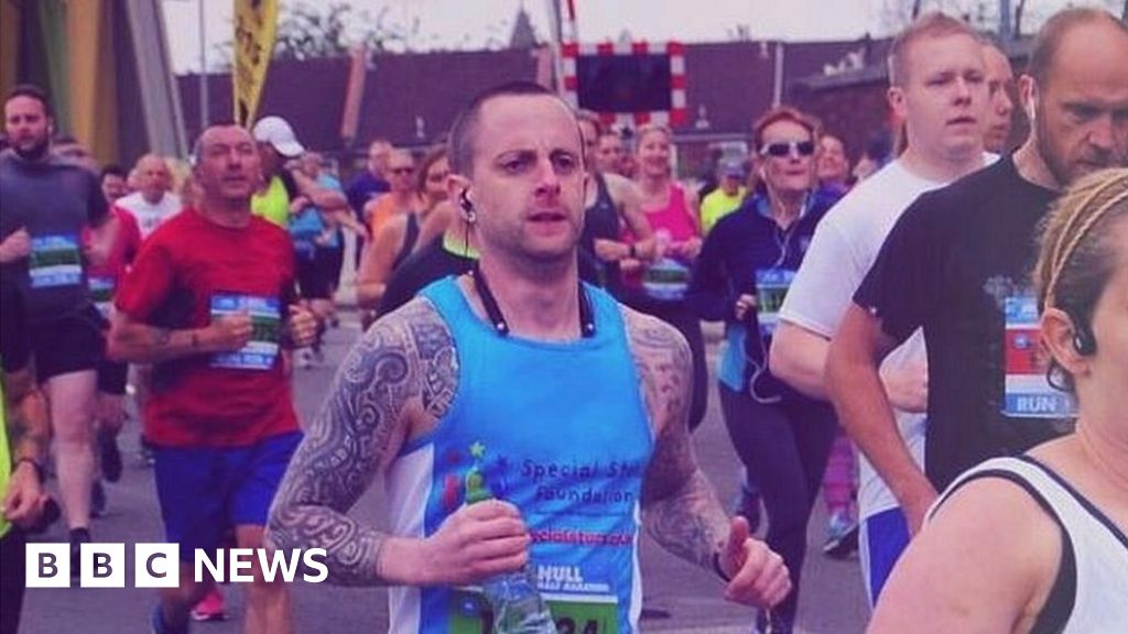 Yorkshire Marathon: Man left unable to walk to run course - BBC News