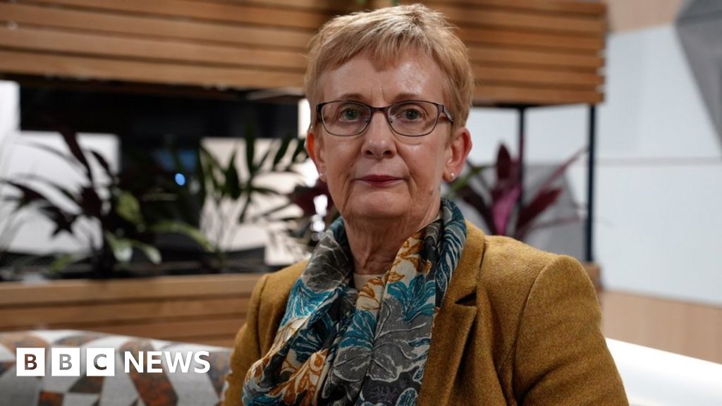 NHS Wales: Health boss apologises to patients for 'poor' experience ...