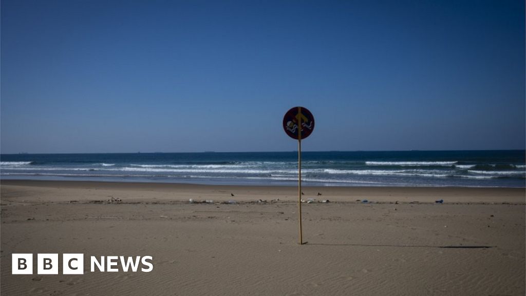 Coronavirus lockdown around the world in pictures - BBC News