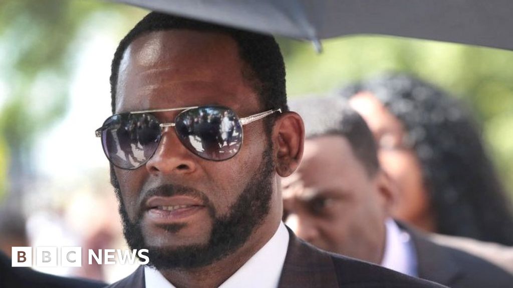 R. Kelly: Man jailed for setting fire to car to intimidate witness in ...
