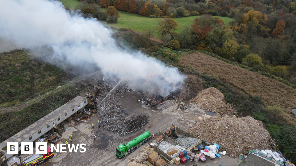 Cause of Devizes recycling centre fire being investigated - BBC News