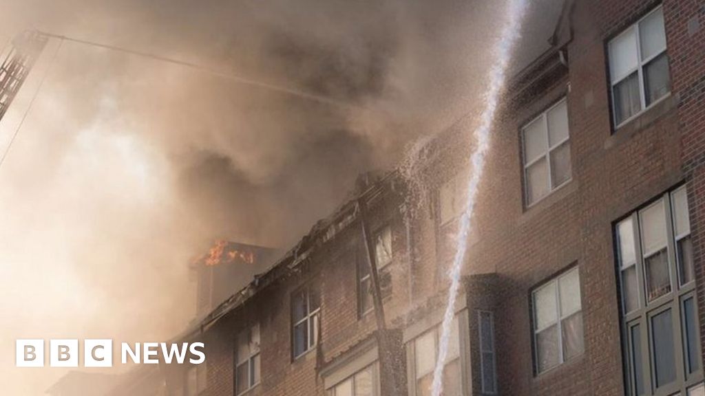 US man, 74, found alive days after fire in Washington DC - BBC News