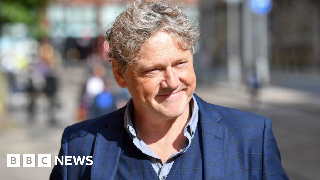 Mark Jordon: Emmerdale actor cleared of pub attack - BBC News