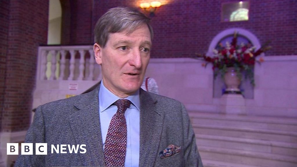 Dominic Grieve loses no-confidence vote by local Tories - BBC News