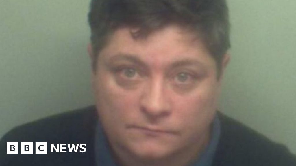 Leonard Naylor murder: Man guilty over driveway shooting - BBC News